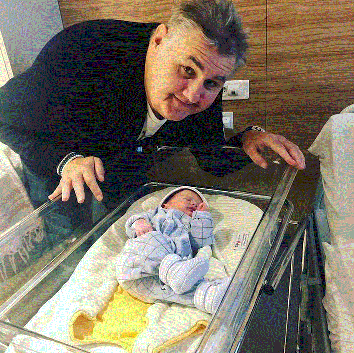 Pierre Ménès est grand-père pour la première fois