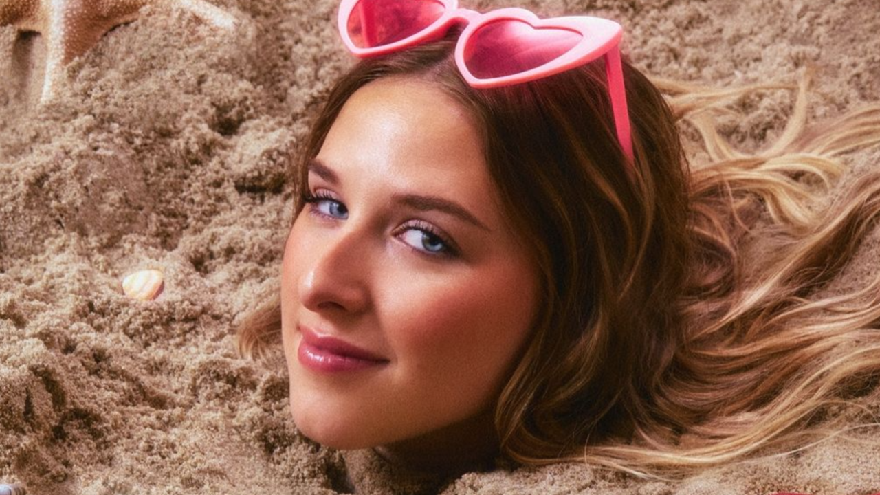 Héléna tease un nouveau son inédit